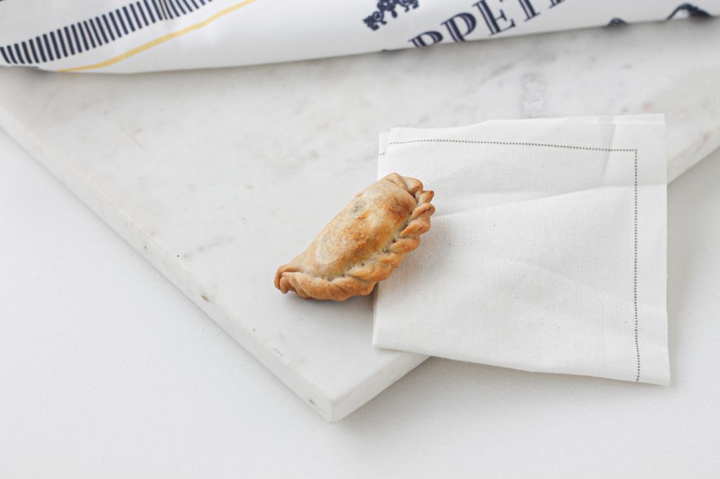 مناقيش | Rootura