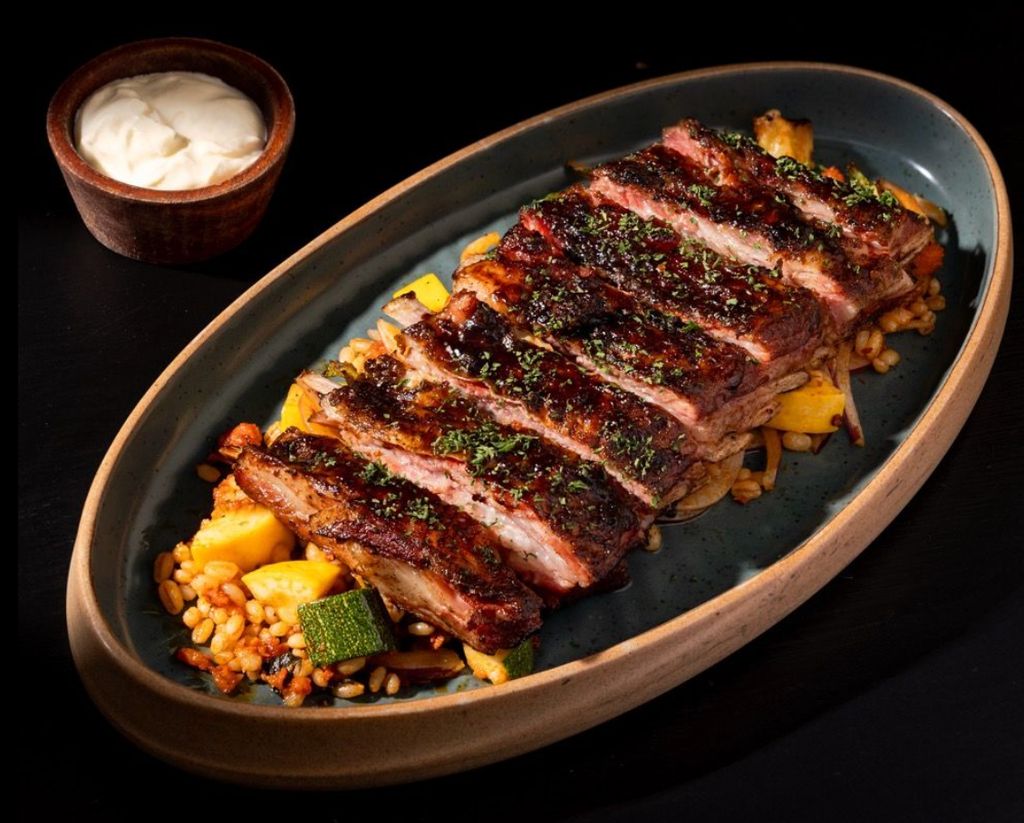 MAIN COURSES | Sol Kitchen & Bar D7