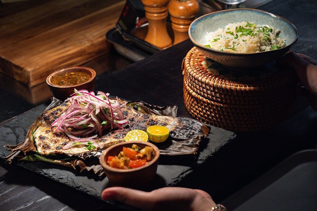 MAIN COURSES | Sol Kitchen & Bar D7