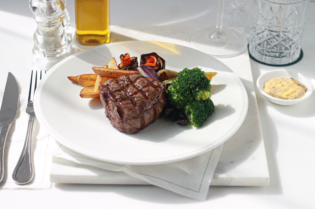 الأطباق الرئيسة | Rootura