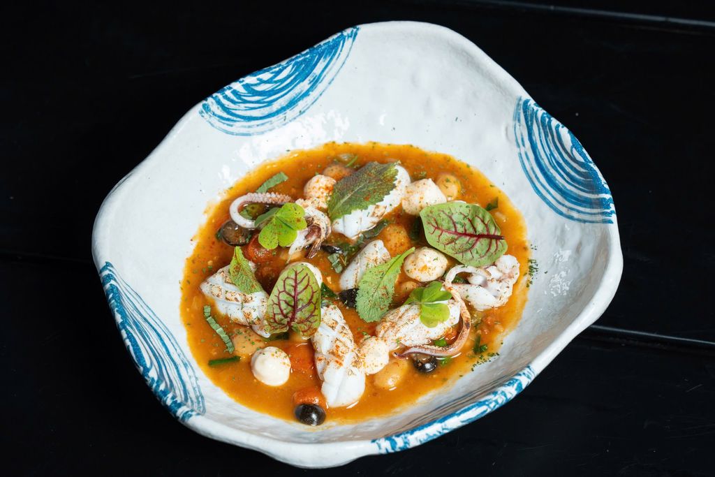 MAIN COURSES | Sol Kitchen & Bar D7