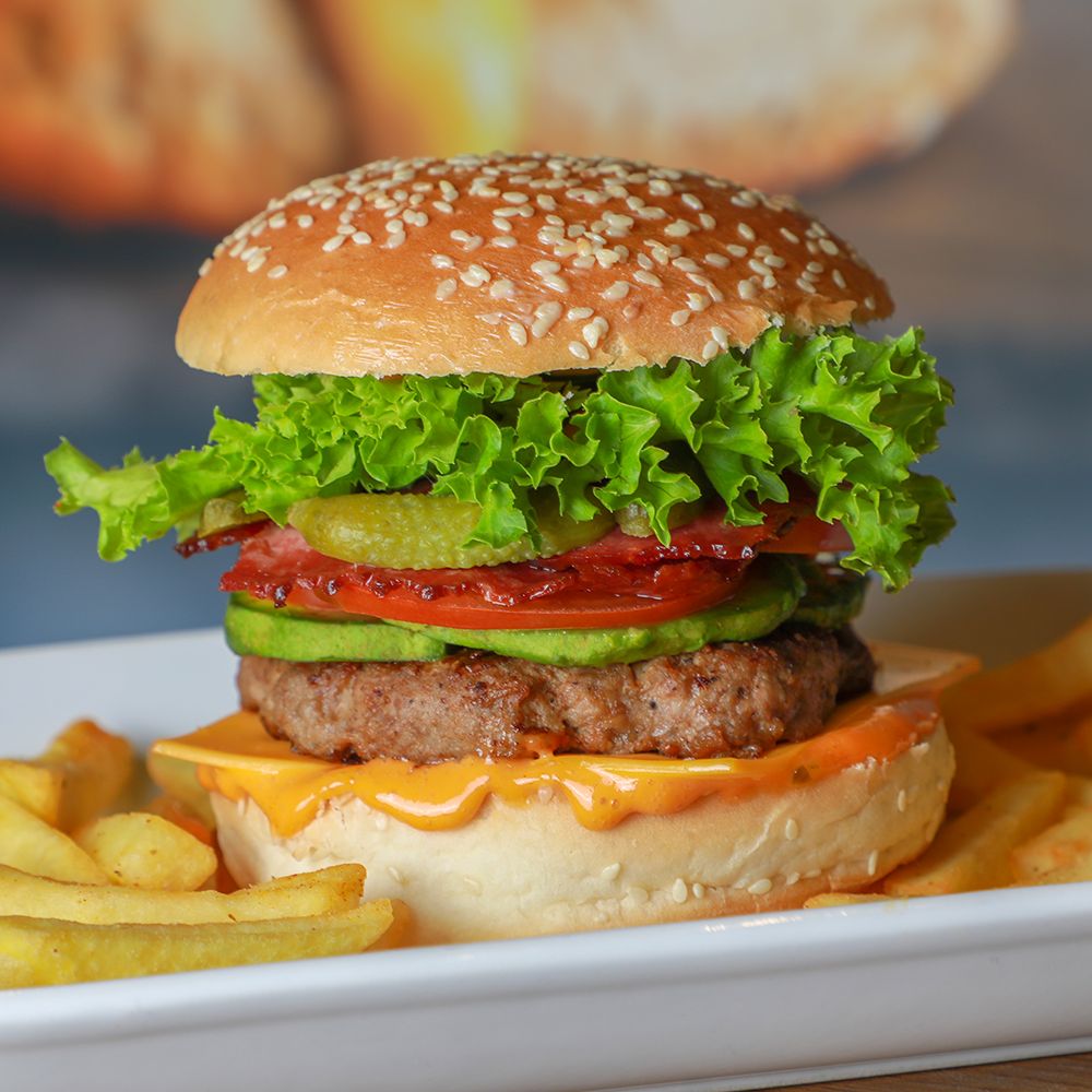 Burgers Sandwiches برجر ساندويش | SLOT RACING & CRIC CRAC RESTAURANT & CAFE